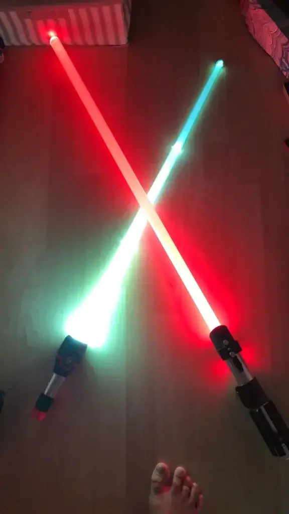 Introduction: What Makes a Flashlight Like a Lightsaber? – Powerful ...